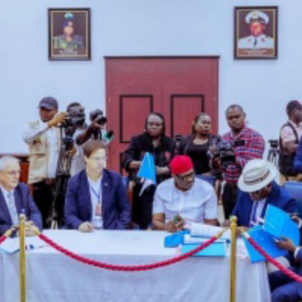 Deltans Excited As Delta Govt, Julius Berger, Sign N78b Flyovers, Road ...